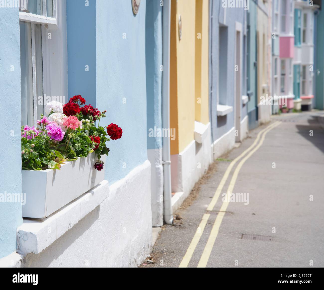 Street side housing in Appledore, Devon, pretty painted buildings ...