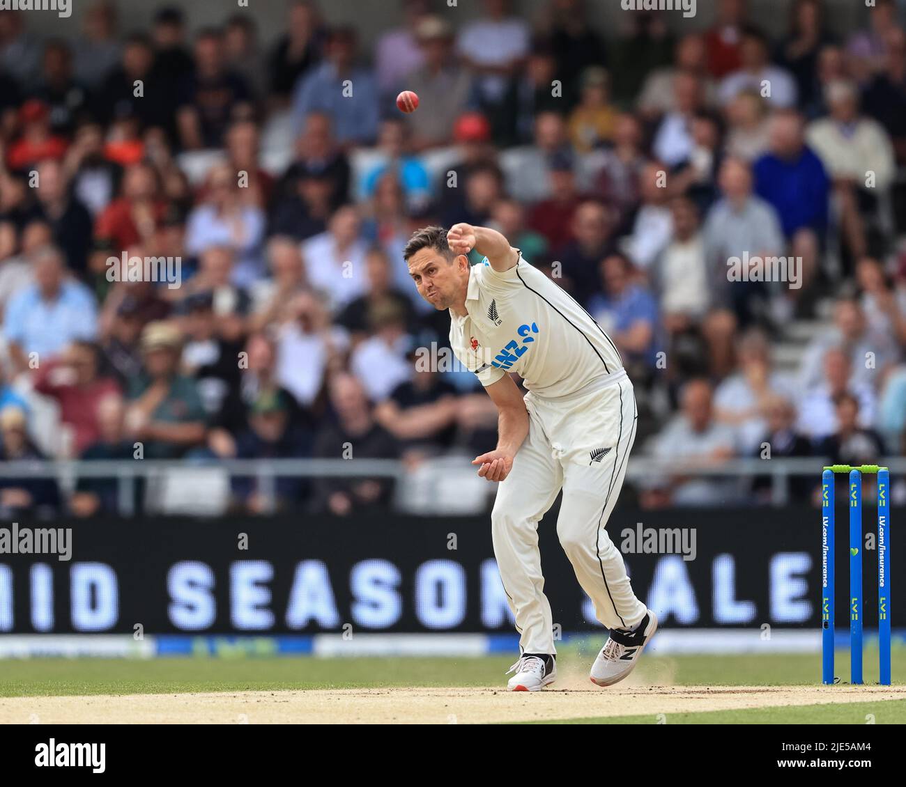 Trent Boult of New Zealand delivers the ball Stock Photo - Alamy