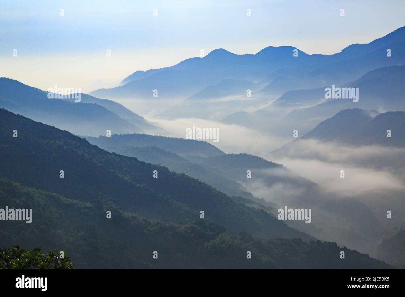Yanshan mountains hi-res stock photography and images - Alamy