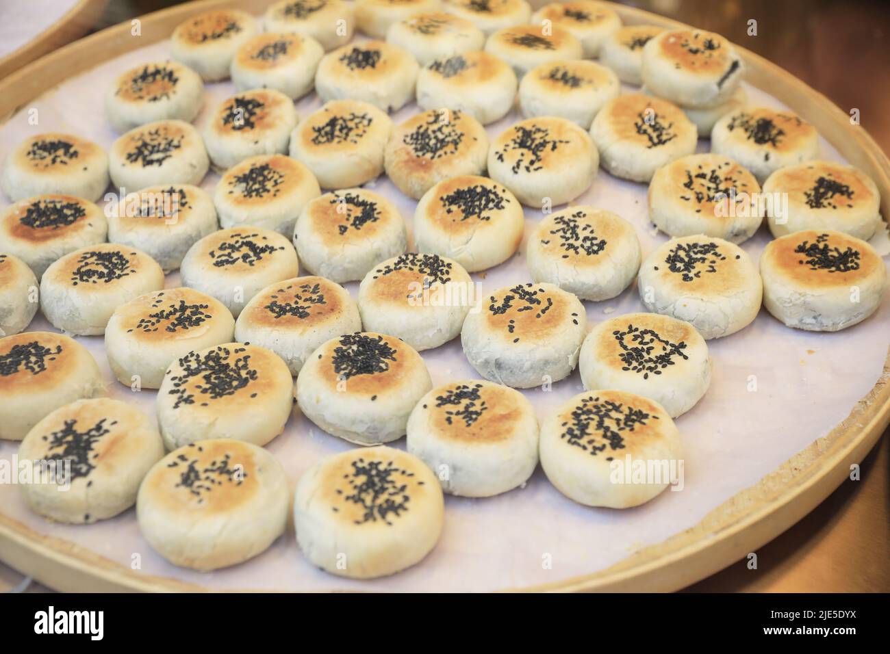 Traditional manual mung bean pie Stock Photo - Alamy