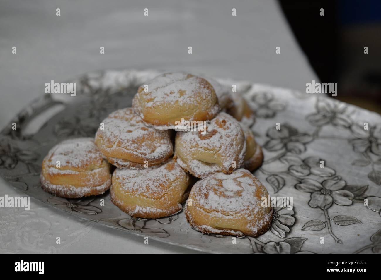 Italian, Neapolitan Pastry Frolla Liscia Stock Photo - Alamy