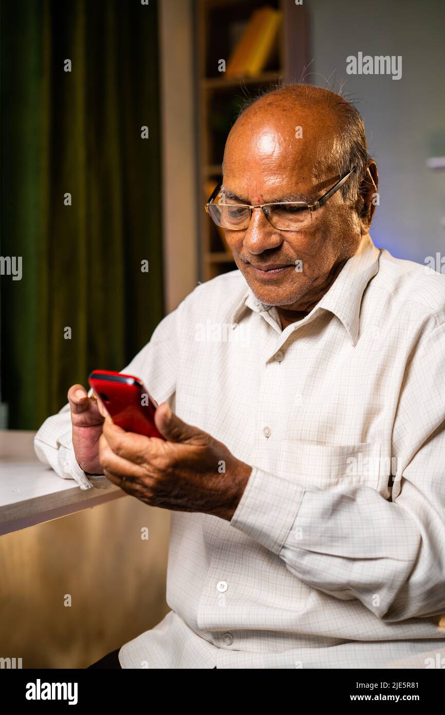 Old phone keypad hi-res stock photography and images - Alamy