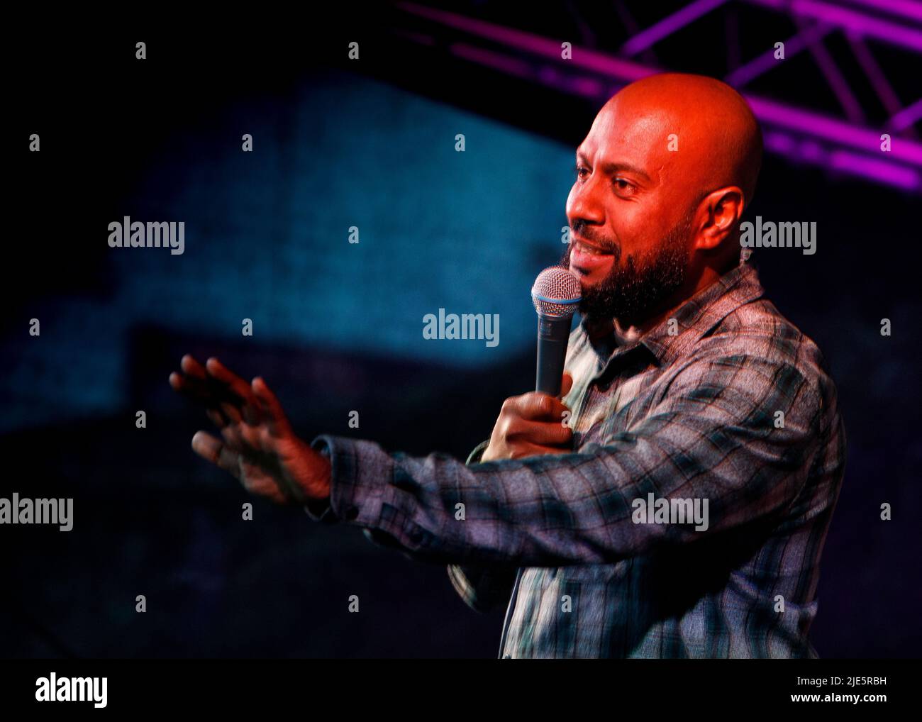 Dinesh Nathan (Romesh Ranganathan's brother), Stand Up Comedian, Leigh ...