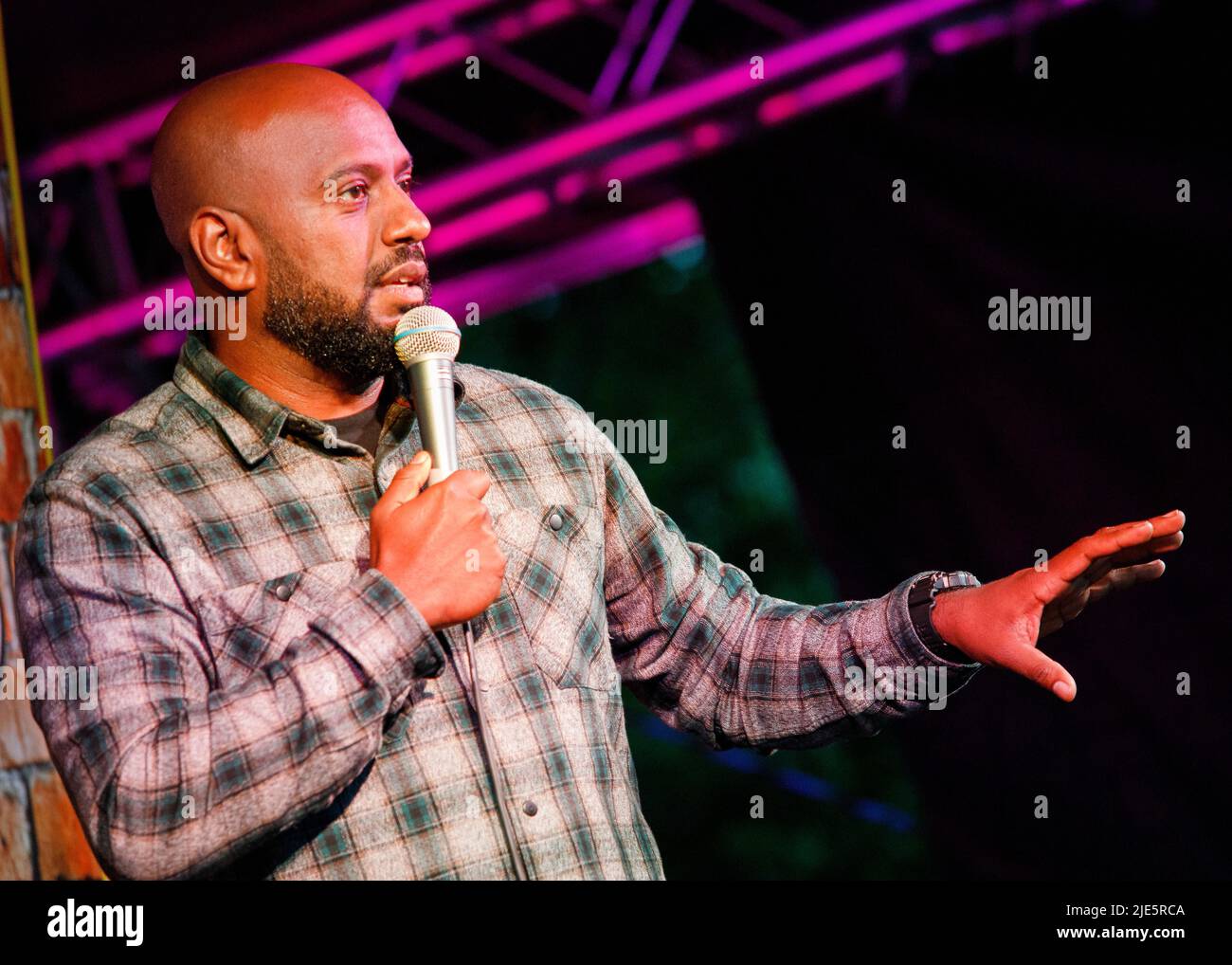 Romesh ranganathan brother hi-res stock photography and images - Alamy