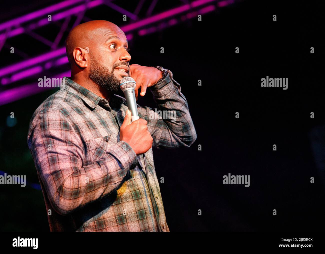 Dinesh Nathan (Romesh Ranganathan's brother), Stand Up Comedian, Leigh ...