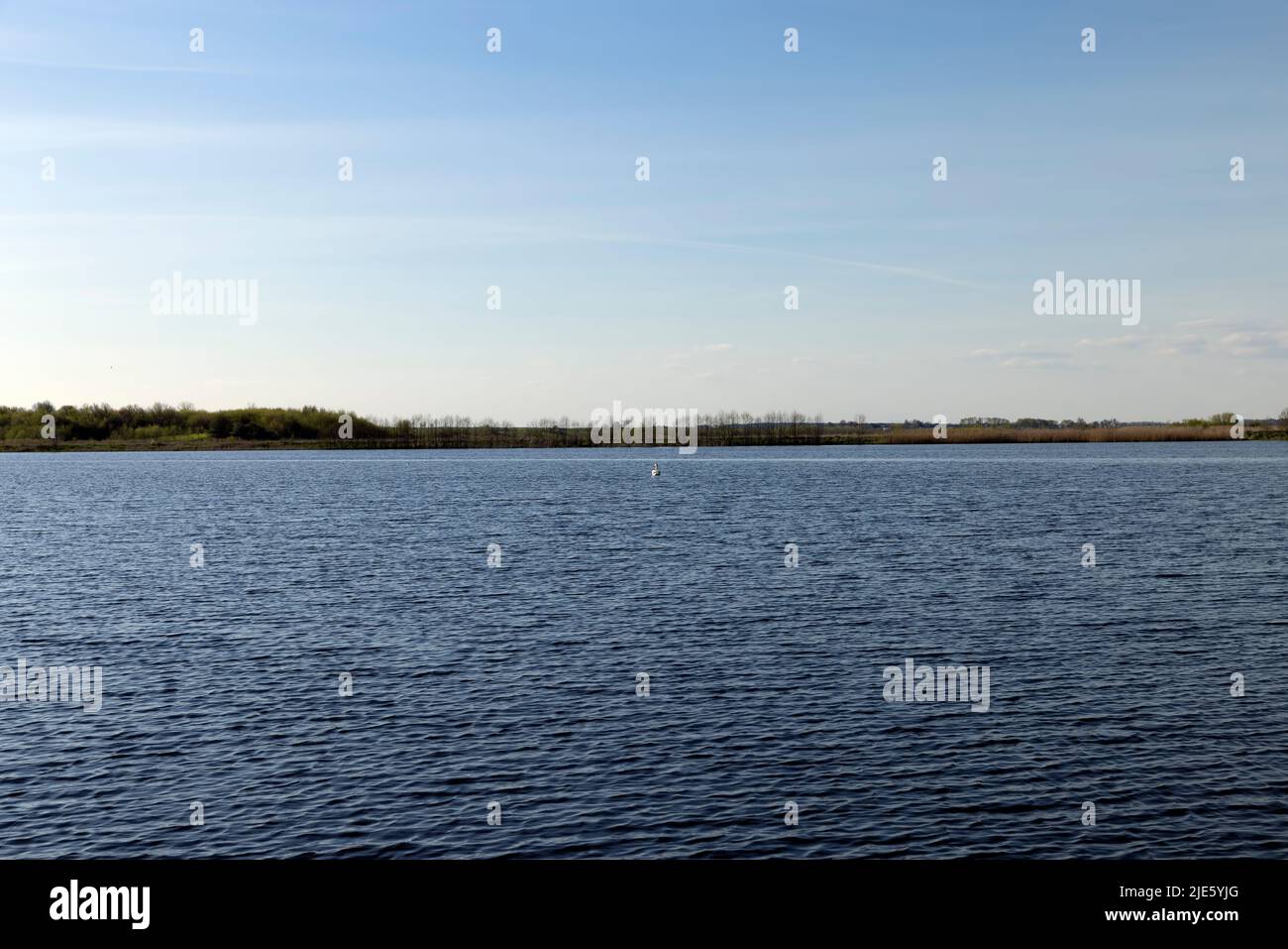 Sun glittering on surface lake hi-res stock photography and images - Alamy