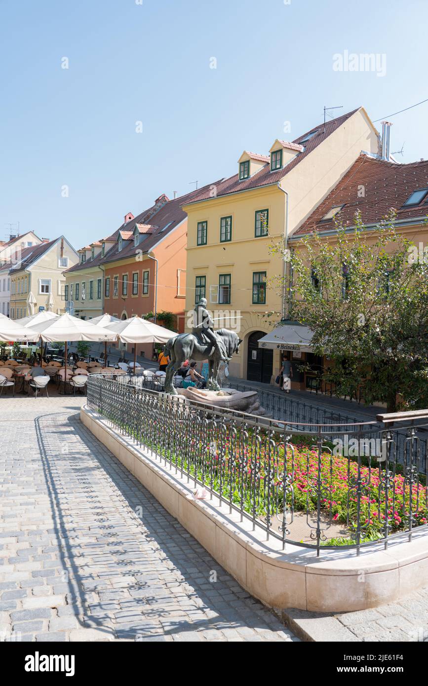 ZAGREB, CROATIA - JULY 29, 2021: Busy Streets Of Downtown Zagreb City ...
