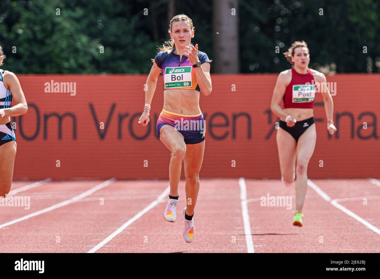 APELDOORN, NETHERLANDS - JUNE 25: Femke Bol of The Netherlands ...
