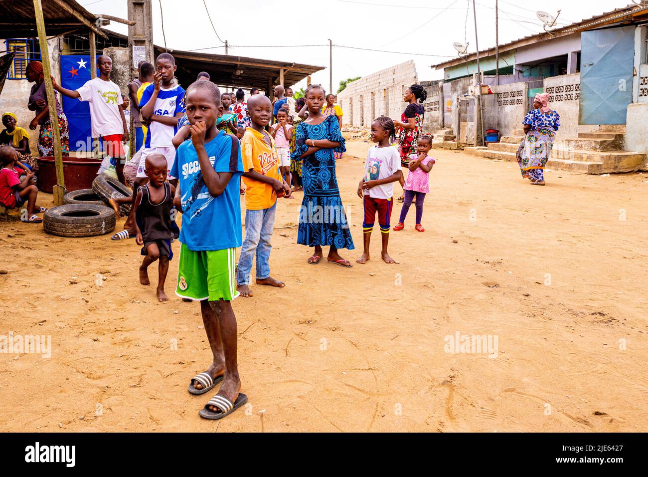 Daily life, people on the streets in Ivory Coast, Cote d'Ivoire, de ...