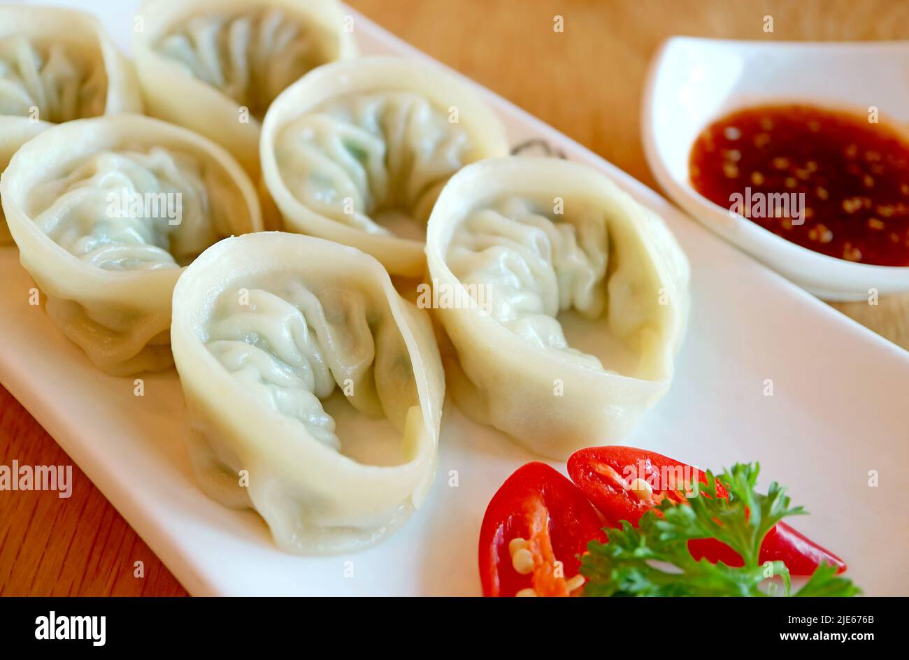 Steamed korean dumpling hi-res stock photography and images - Alamy