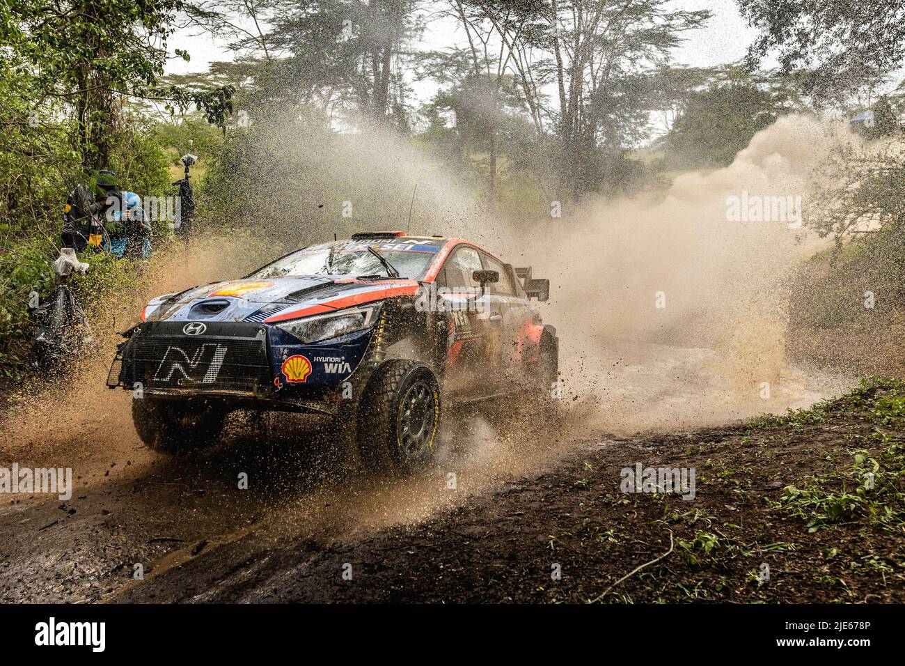 11 NEUVILLE Thierry (bel), WYDAEGHE Martijn (bel), Hyundai Shell Mobis World Rally Team, Hyundai ...