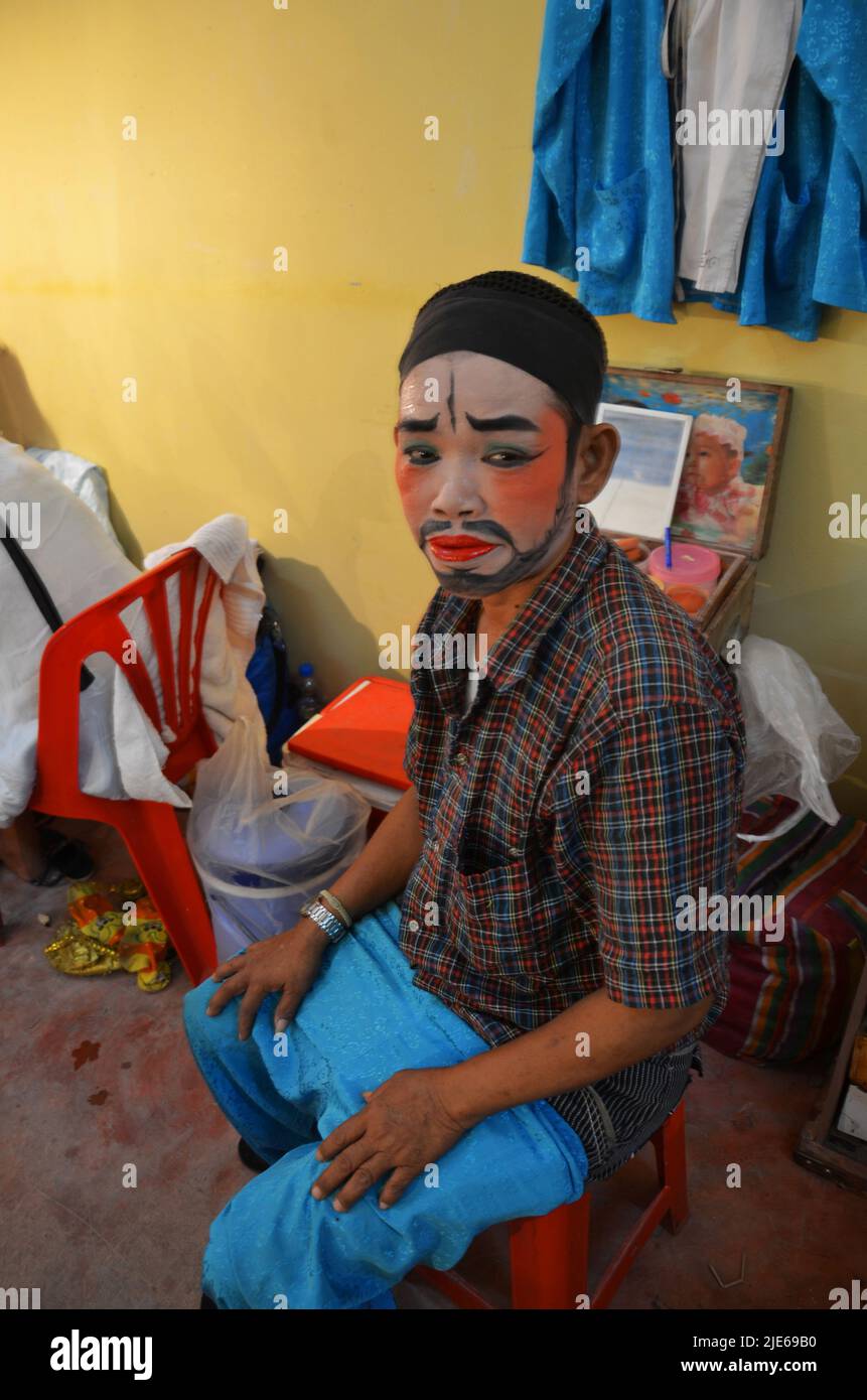 Thai act people of chinese descent makeup painting on face and wear ...
