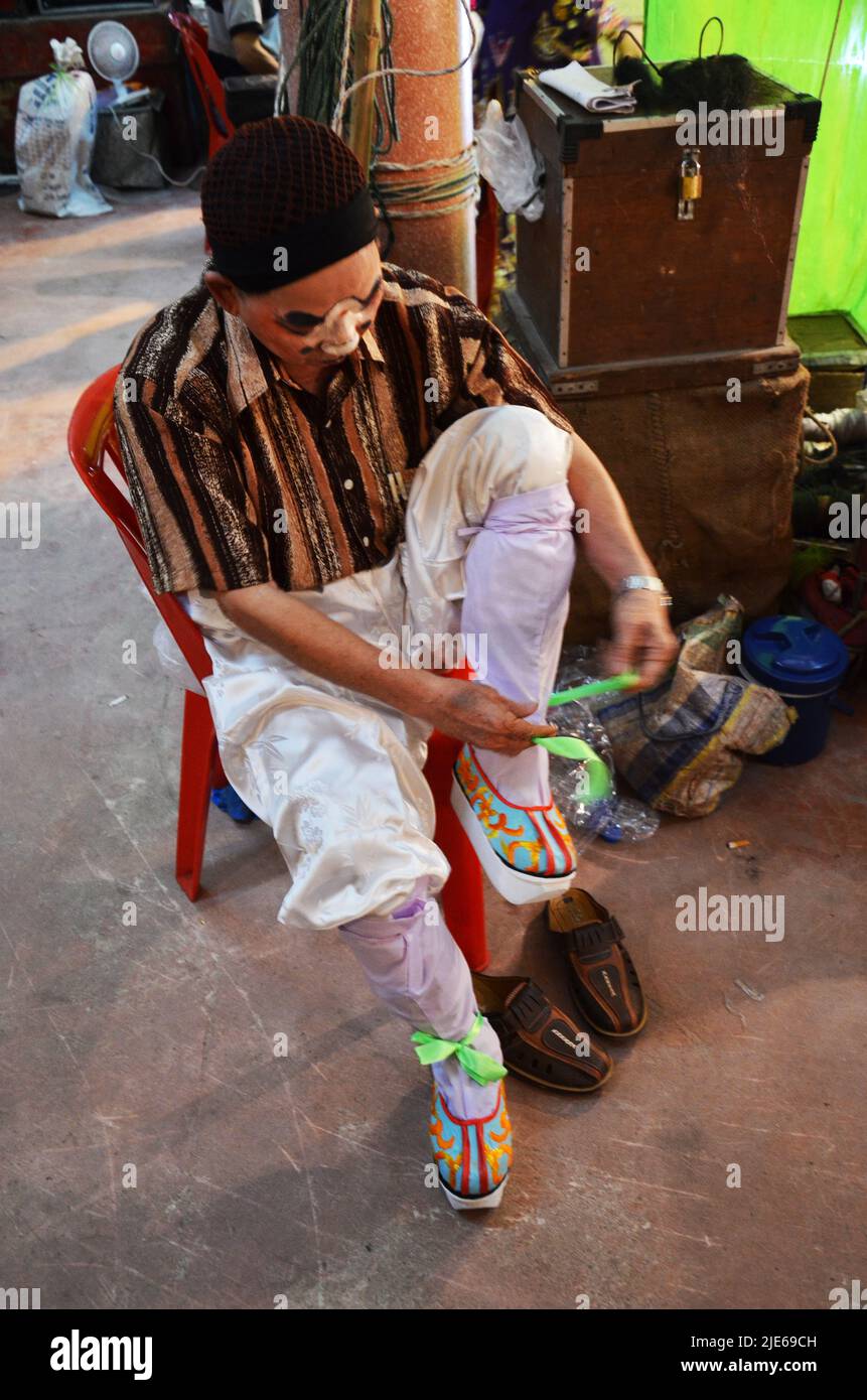 Thai act people of chinese descent makeup painting on face and wear ...