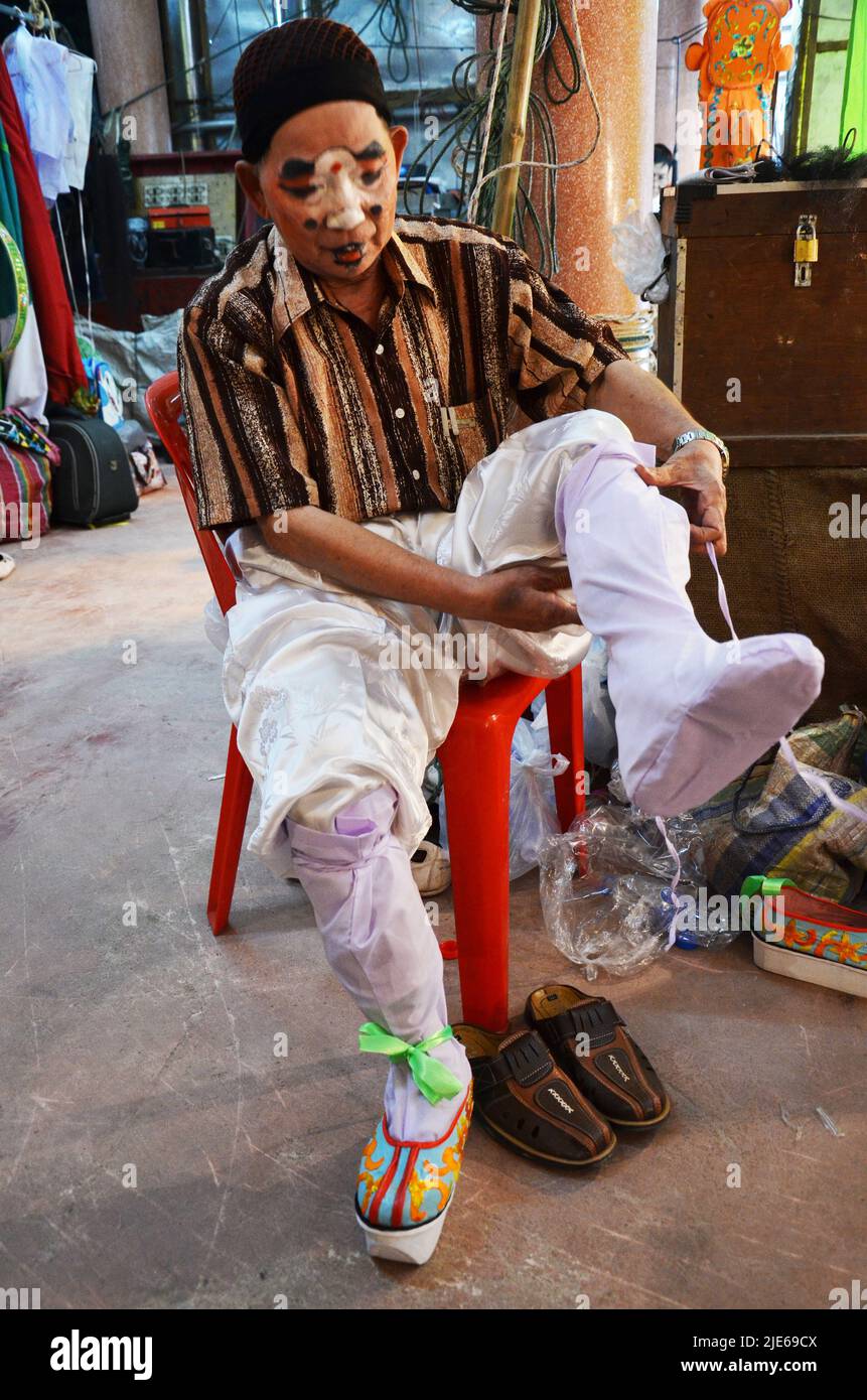 Thai act people of chinese descent makeup painting on face and wear ...