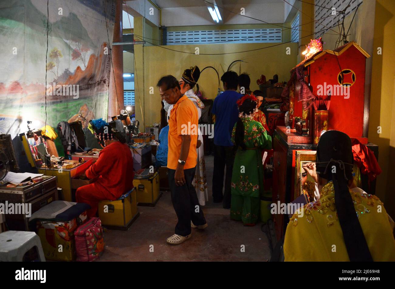 Thai act people of chinese descent makeup painting on face and wear ...