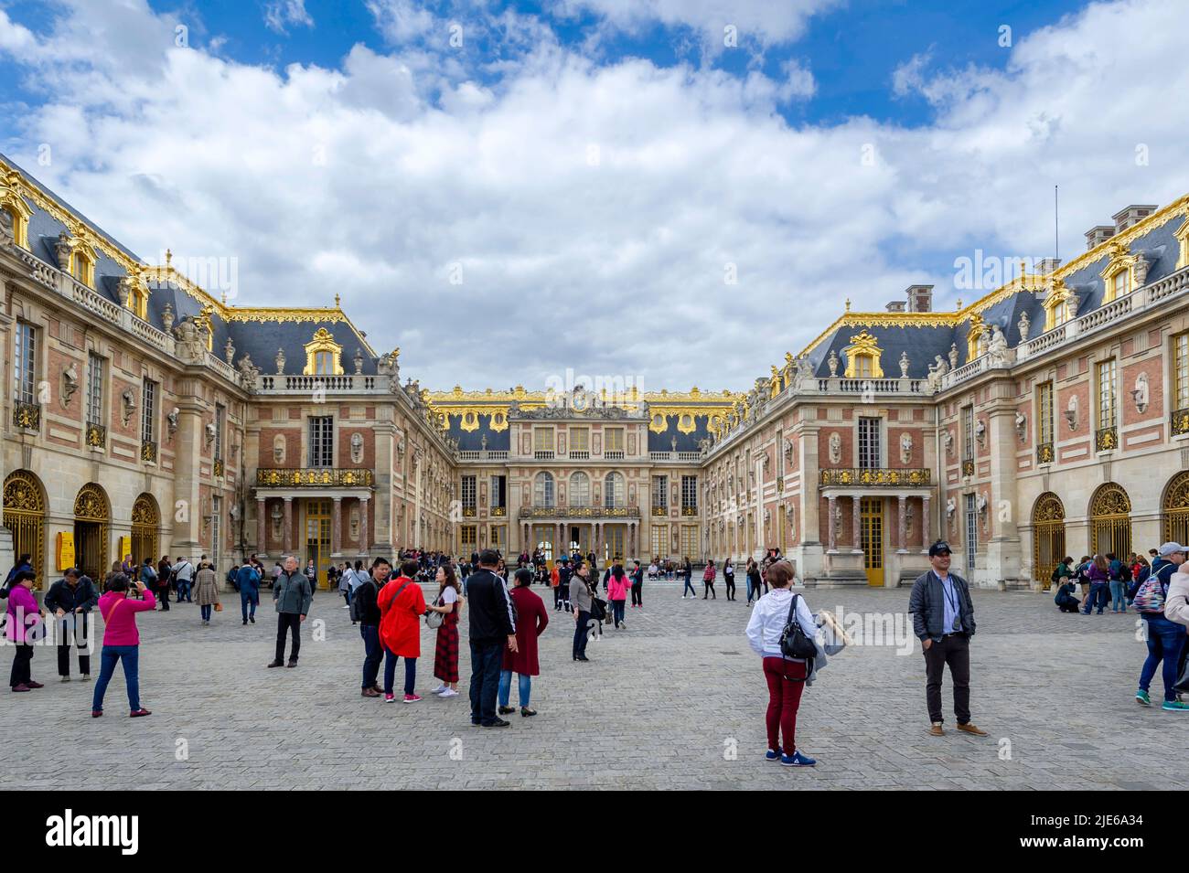Front square of the Versailles palace complex Stock Photo - Alamy