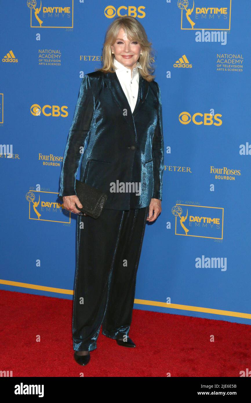 Deidre hall 2022 hi-res stock photography and images - Alamy