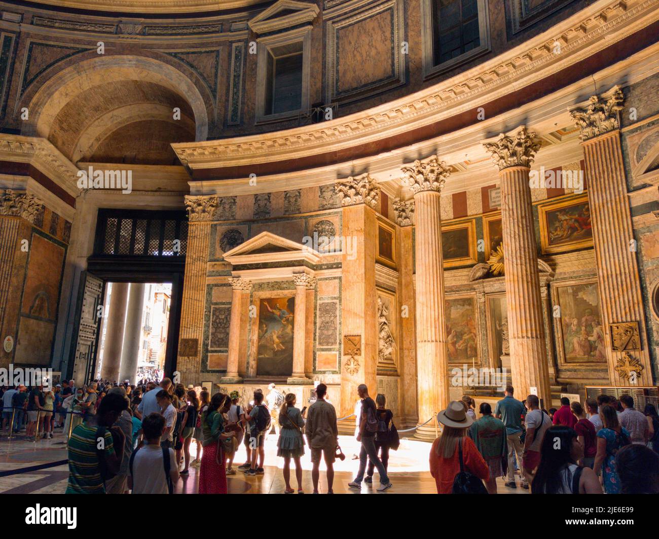 Interior of Pantheon, Rome (Shot by OnePlus Raw Stock Photo - Alamy