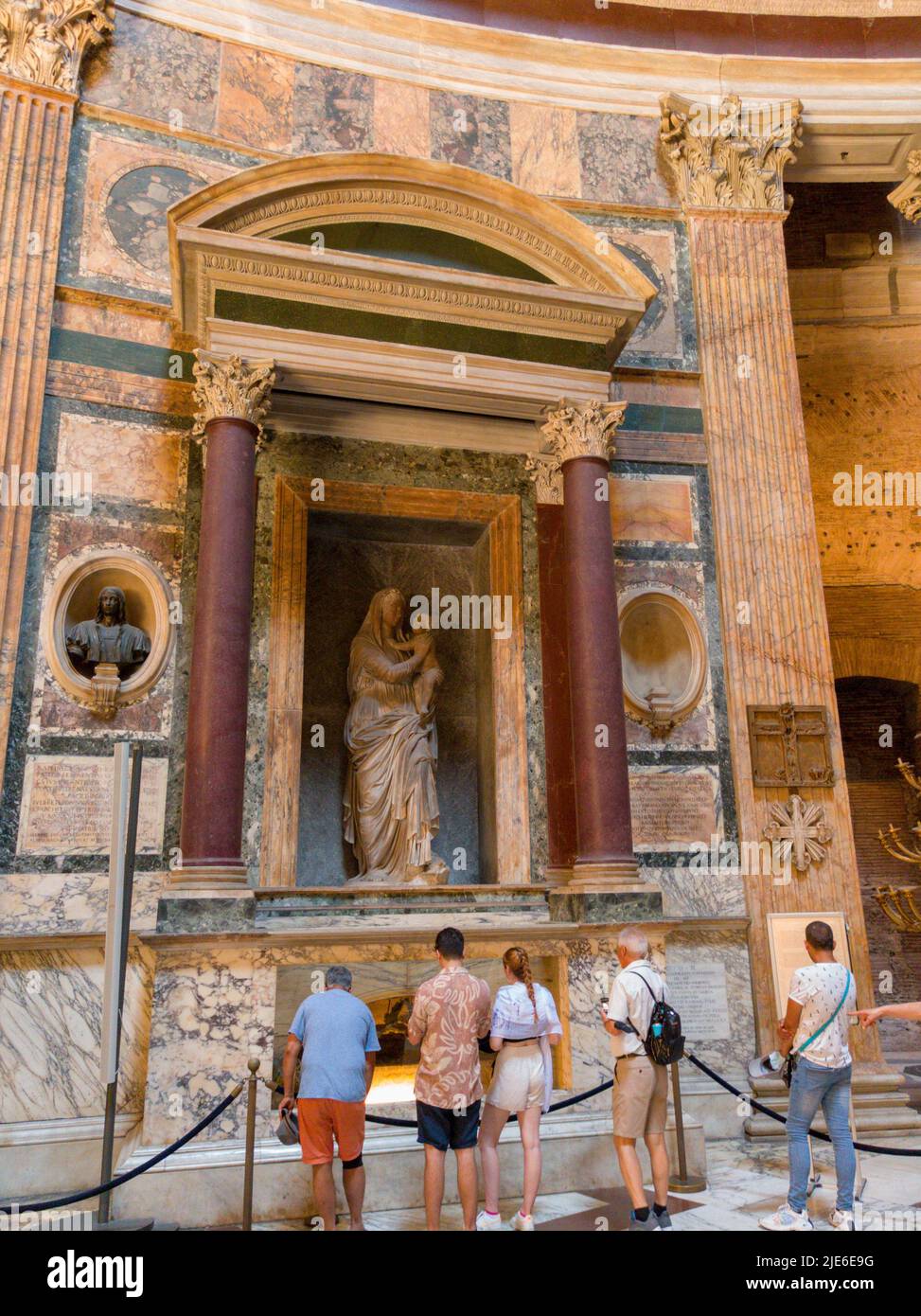 Beautiful statue in rome hi-res stock photography and images - Alamy