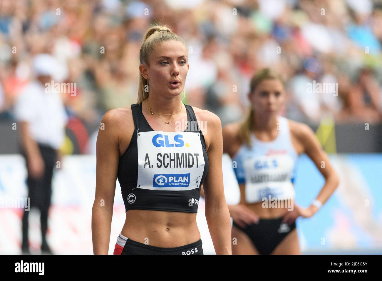 Alica Schmidt (SCC Berlin) before the 400 metre semi-final race during ...