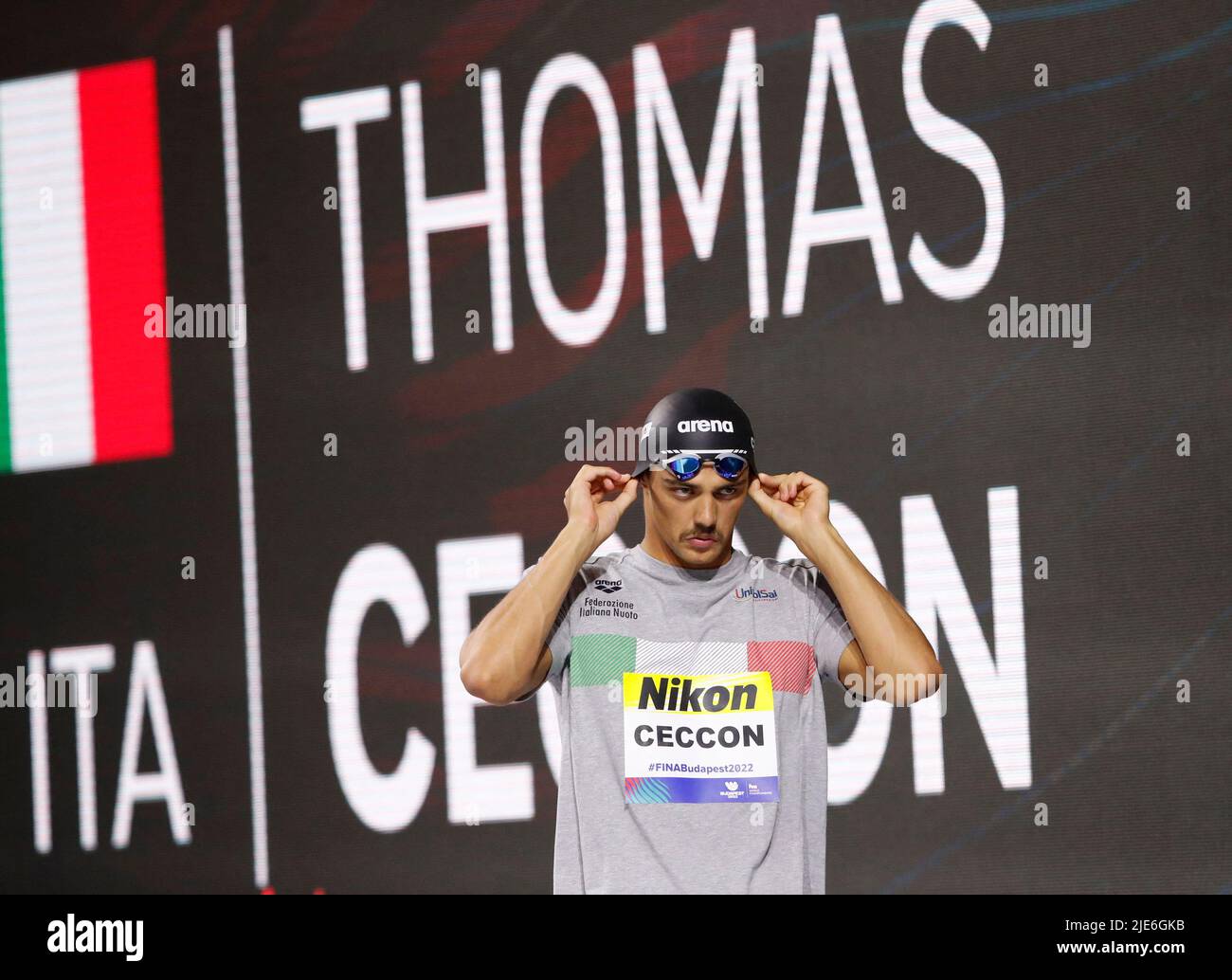 Mens backstroke start hi-res stock photography and images - Alamy