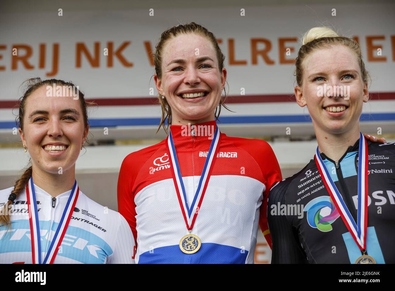 2022-06-25 18:04:24 EMMEN - Cyclists Shirin van Anrooij (second ...