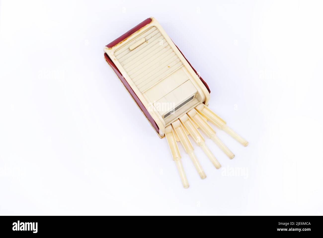 Rolinx cigarette dispenser hi-res stock photography and images - Alamy Rolinx cigarette dispenser hi-res stock photography and images - Alamy