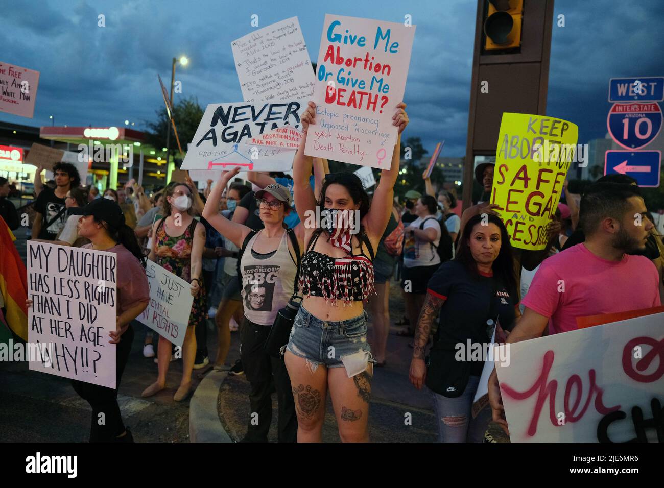 Tucson, Arizona, USA. 24th June, 2022. Pro choice supporters ...