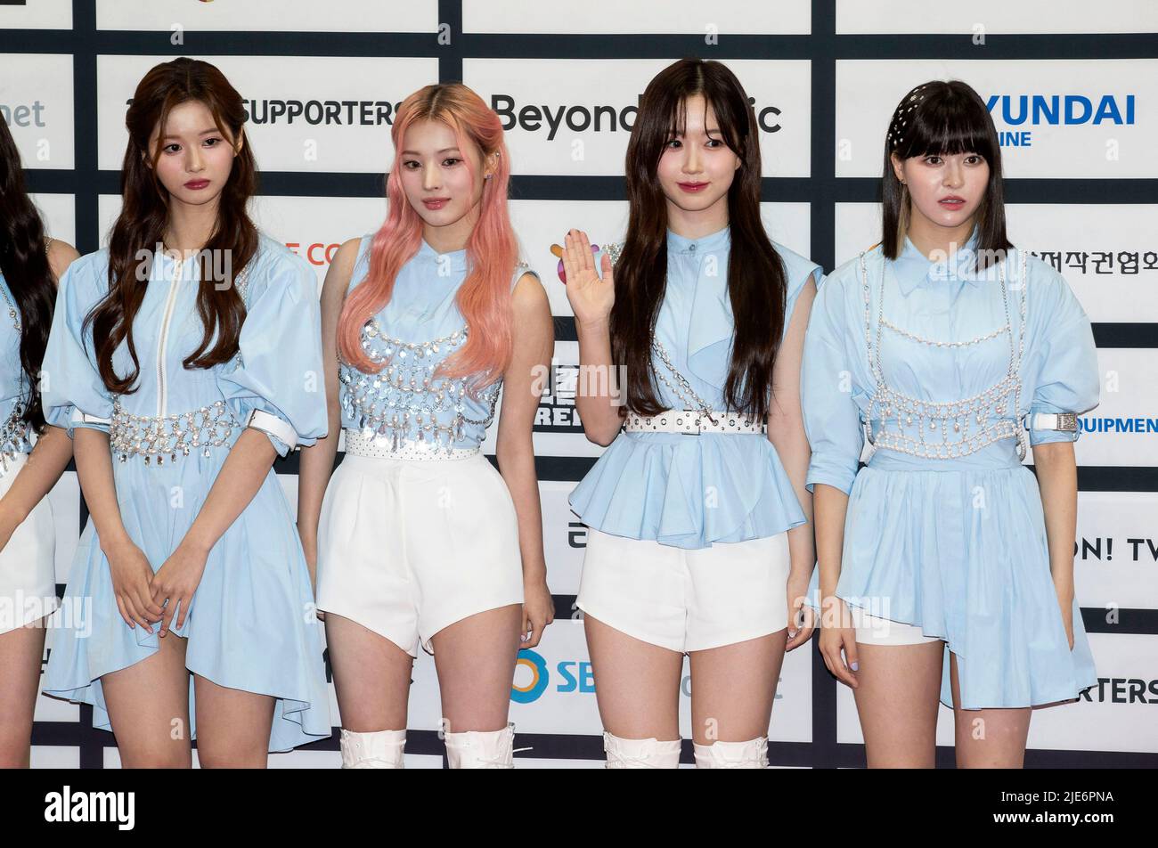 Seoul, South Korea. 18th June, 2022. K-Pop girl group NMIXX, arrived ...