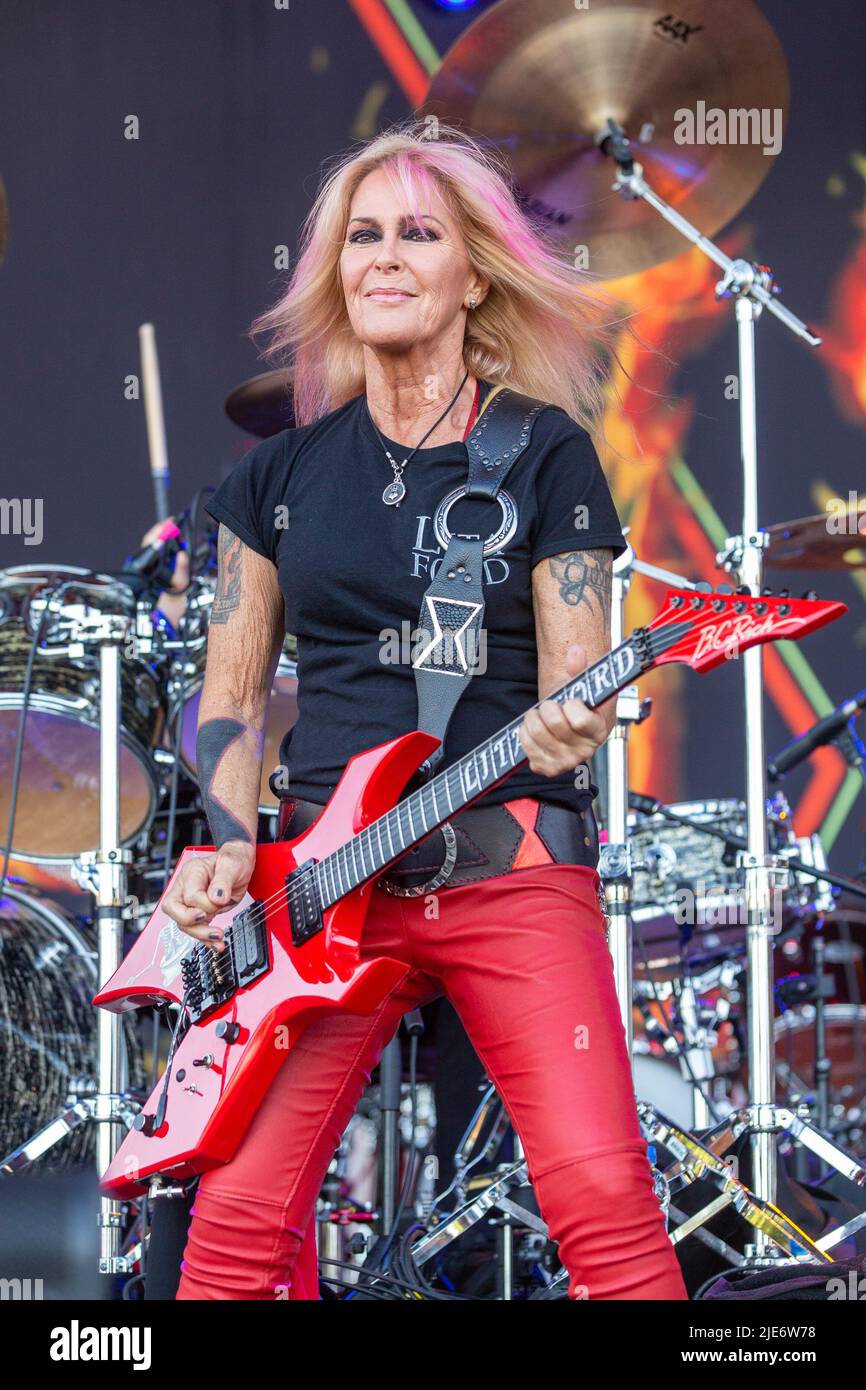 Lita ford hi-res stock photography and images - Alamy
