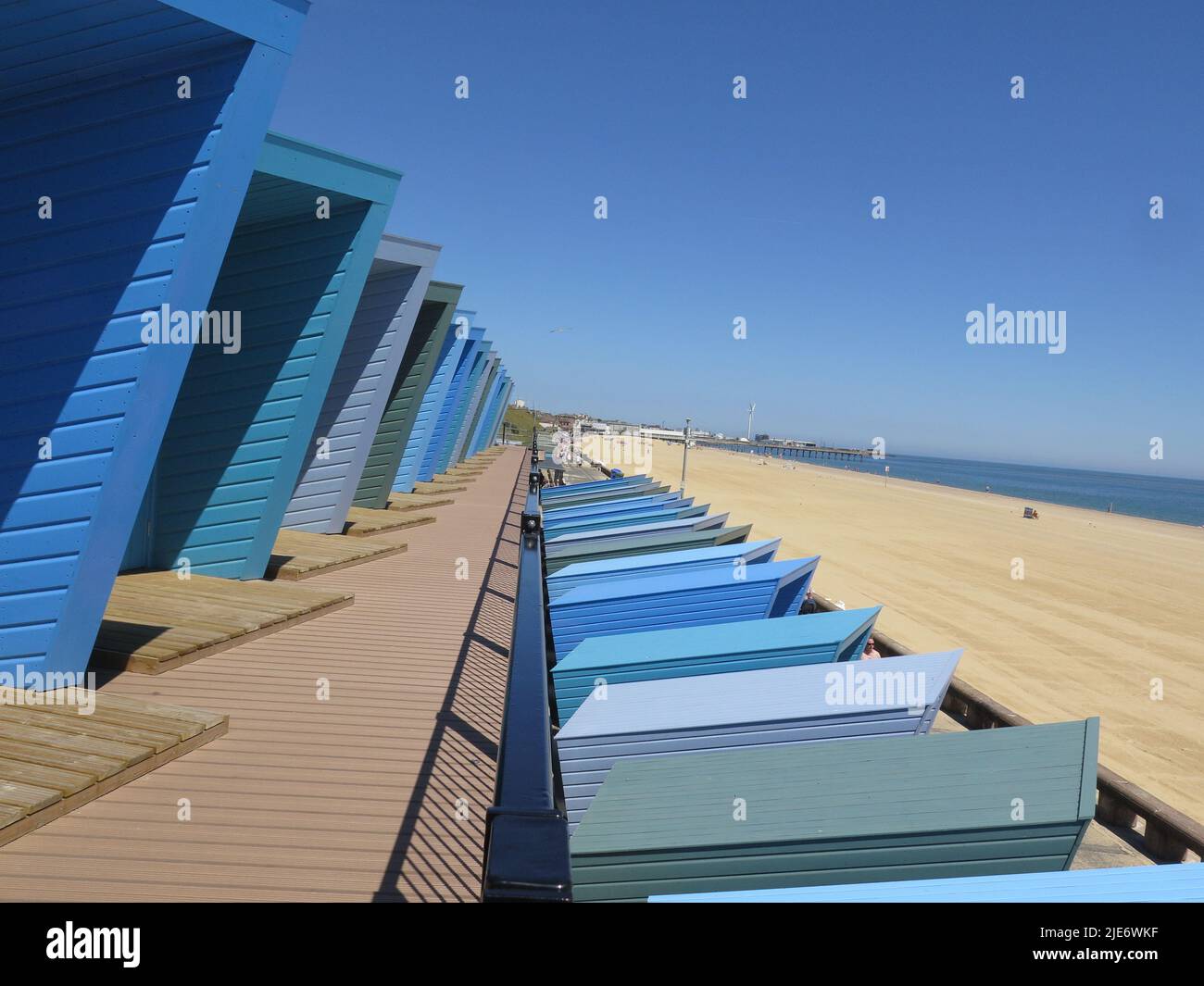 Lowestoft promenade seaside resort east hi-res stock photography and ...