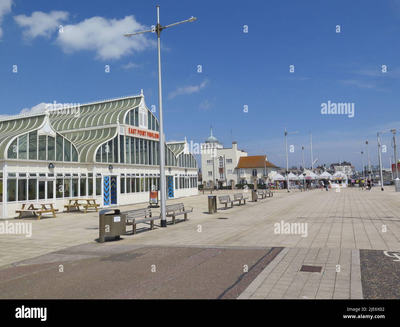 Lowestoft promenade seaside resort east hi-res stock photography and ...