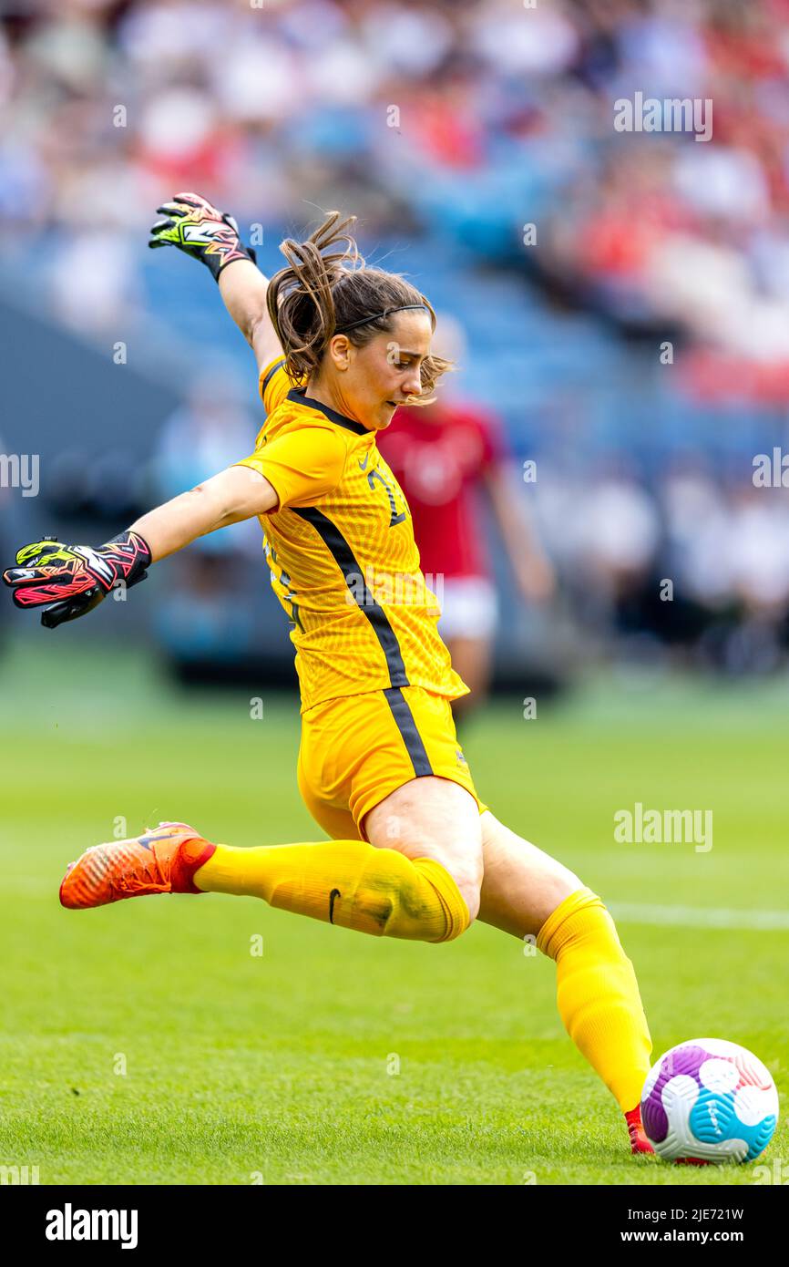 Victoria esson hi-res stock photography and images - Alamy