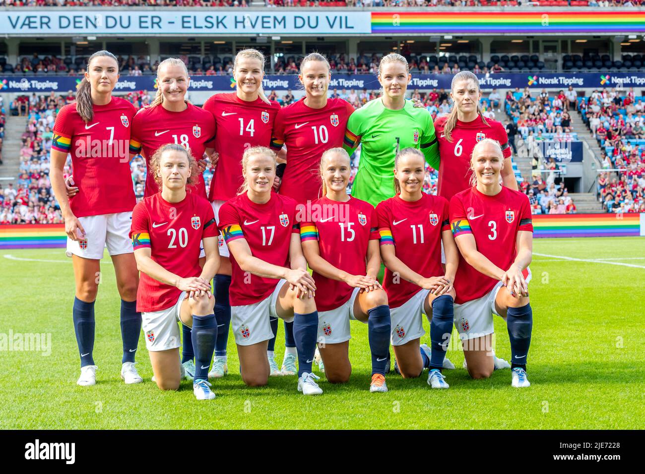 Norway international football team hi-res stock photography and images ...