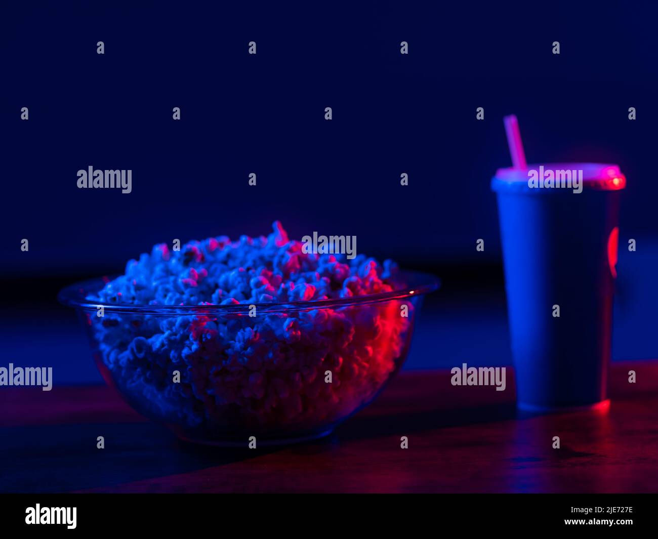 Ice cube house hi-res stock photography and images - Alamy