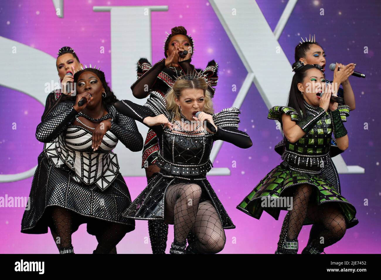 Anne boleyn show hi-res stock photography and images - Alamy