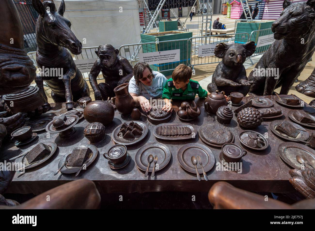 Table of love gillie and marc hi-res stock photography and images - Alamy