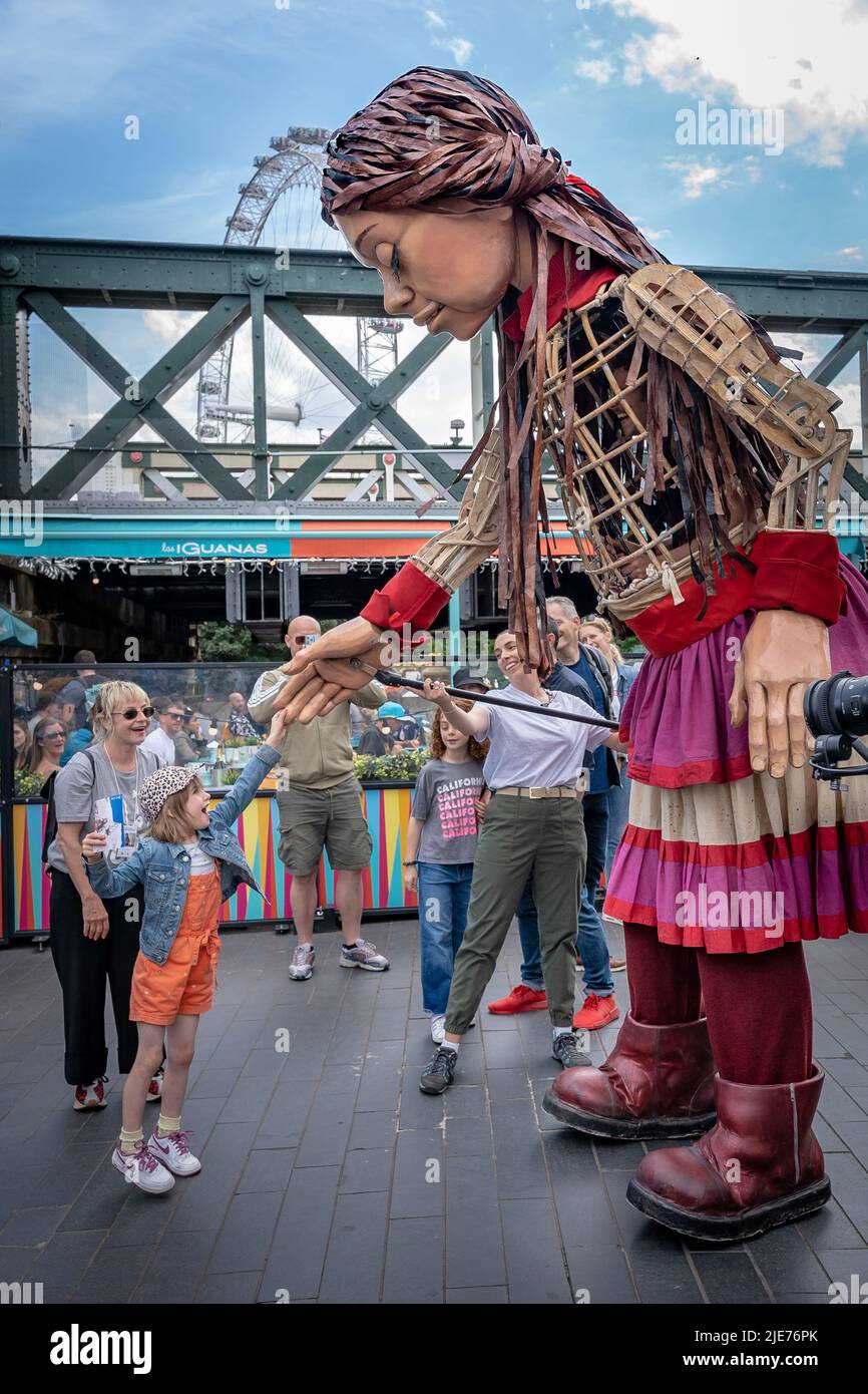 Handspring puppets hi-res stock photography and images - Alamy