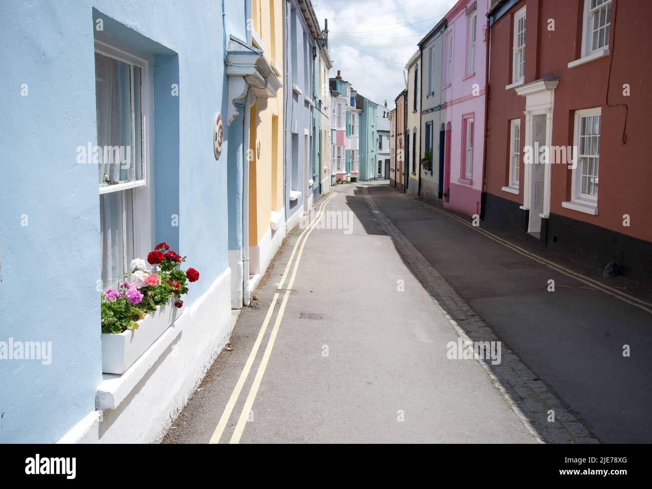 Street side housing in Appledore, Devon, pretty painted buildings ...