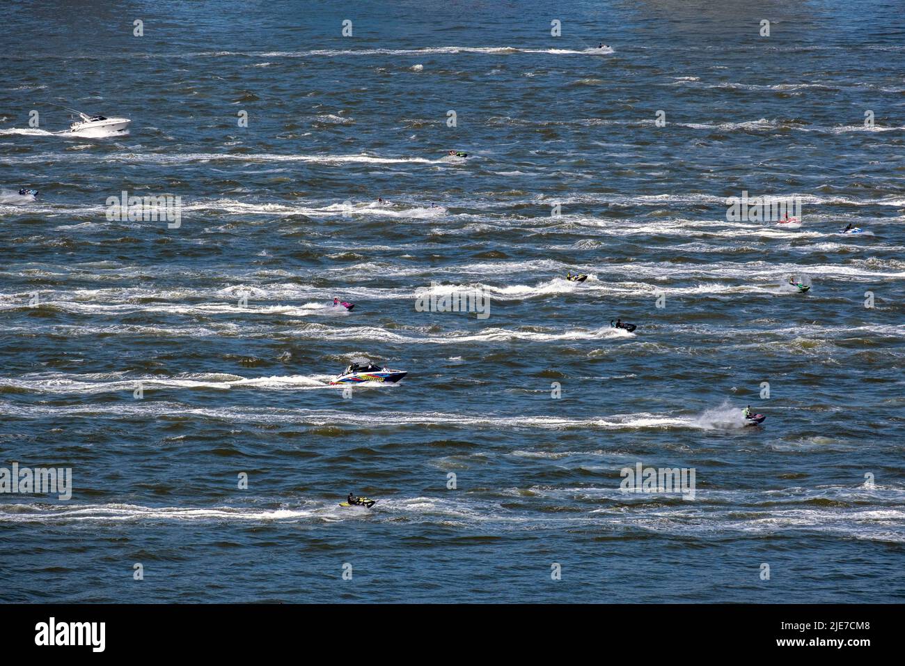 Makingwaves hi-res stock photography and images - Alamy