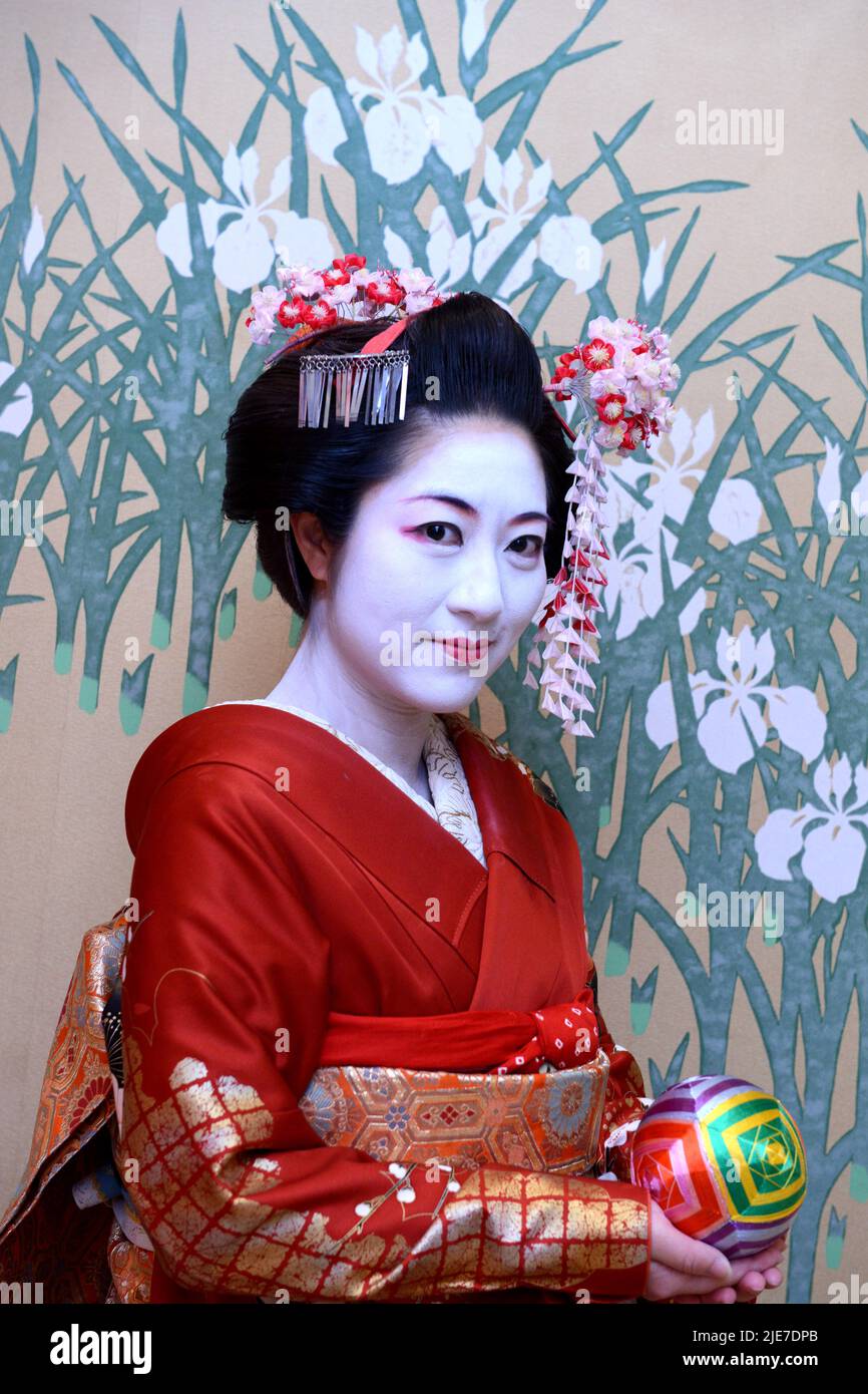 Lady dressed in traditional kimono (Maiko style) in the Gion District ...