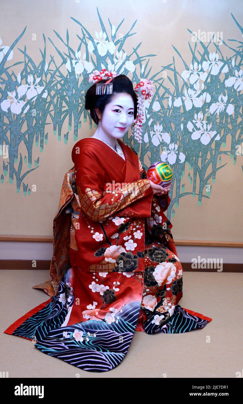 Maiko actress hi-res stock photography and images - Alamy