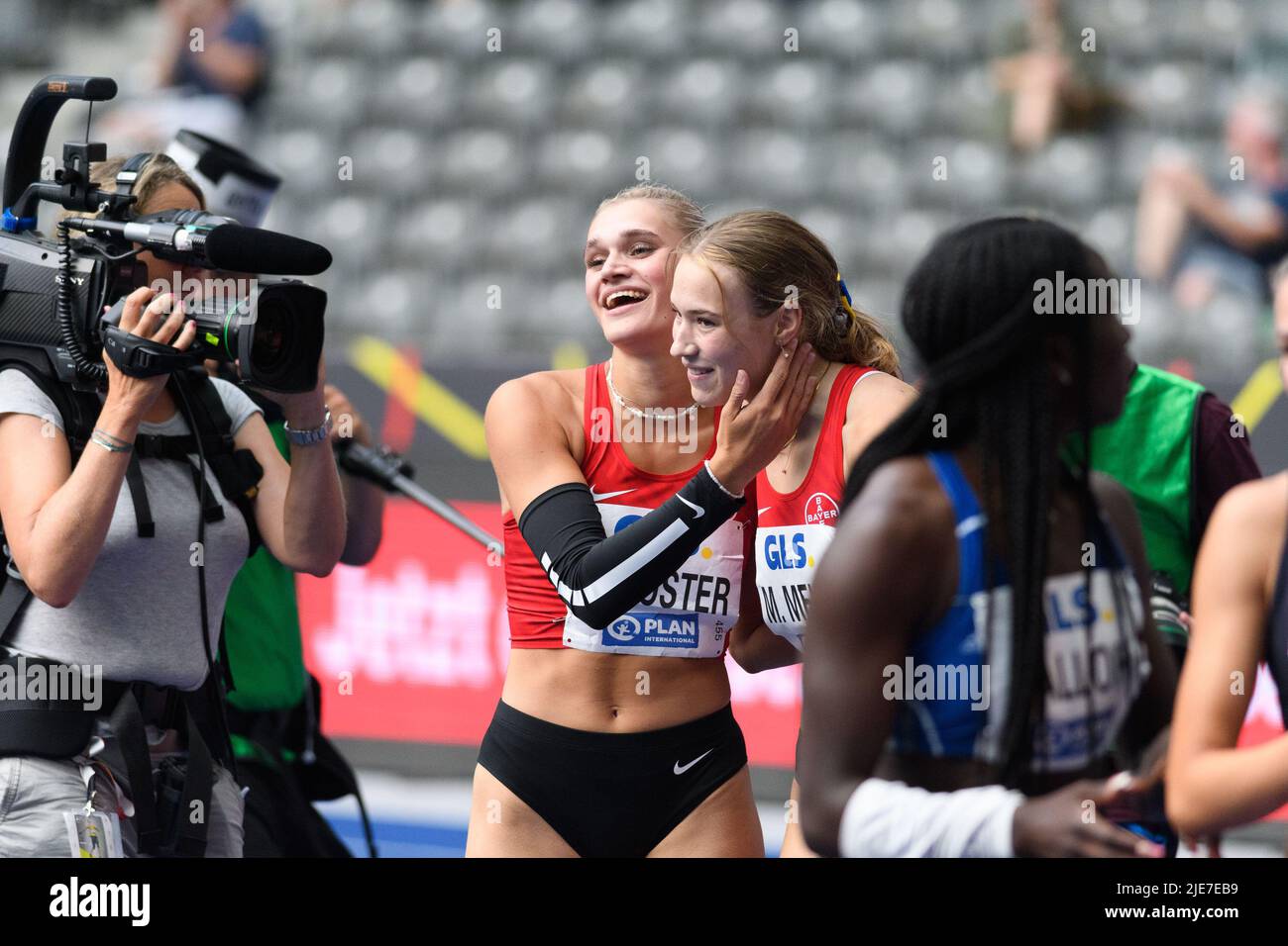 June 25, 2022, %G: Marlene Meier (TSV Bayer Leverkusen) and Franziska ...