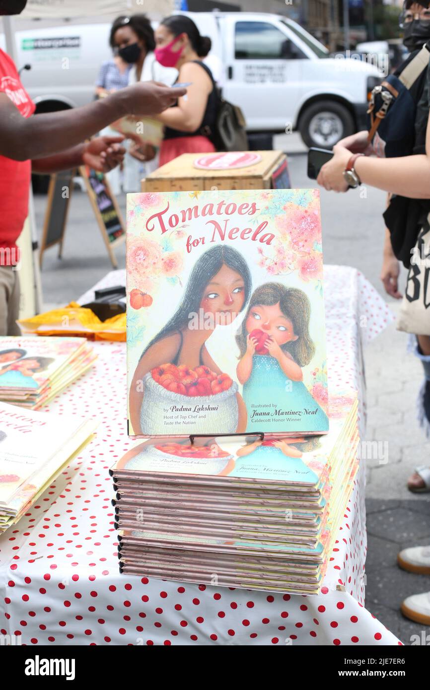 Padma Lakshmi book signing for her book Tomatoes for Neela Held at ...