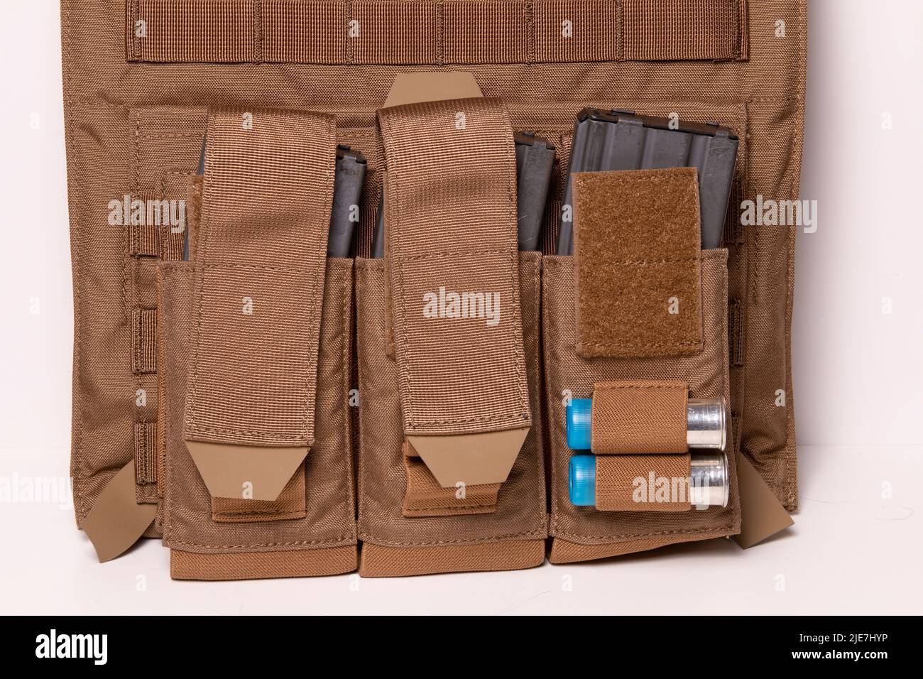 Soldier plate carrier system spcs hi-res stock photography and images ...