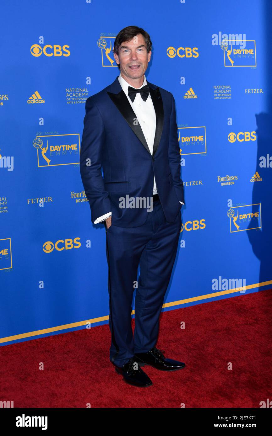 Charlie o’connell and jerry o’connell hi-res stock photography and ...