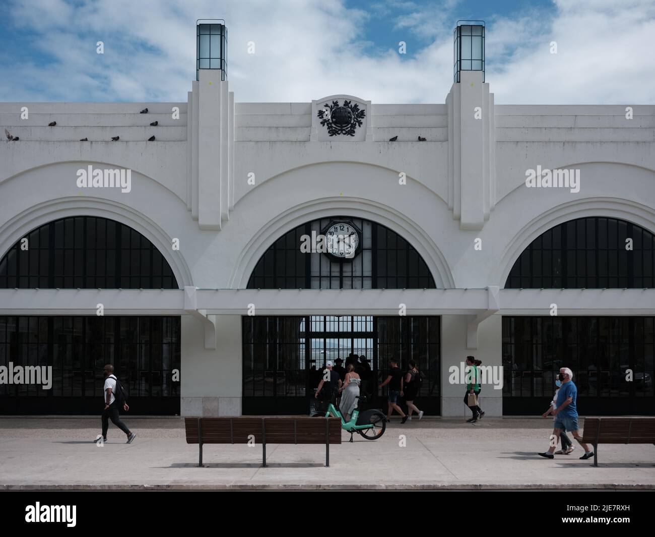 Ferry terminal 1920s hi-res stock photography and images - Alamy