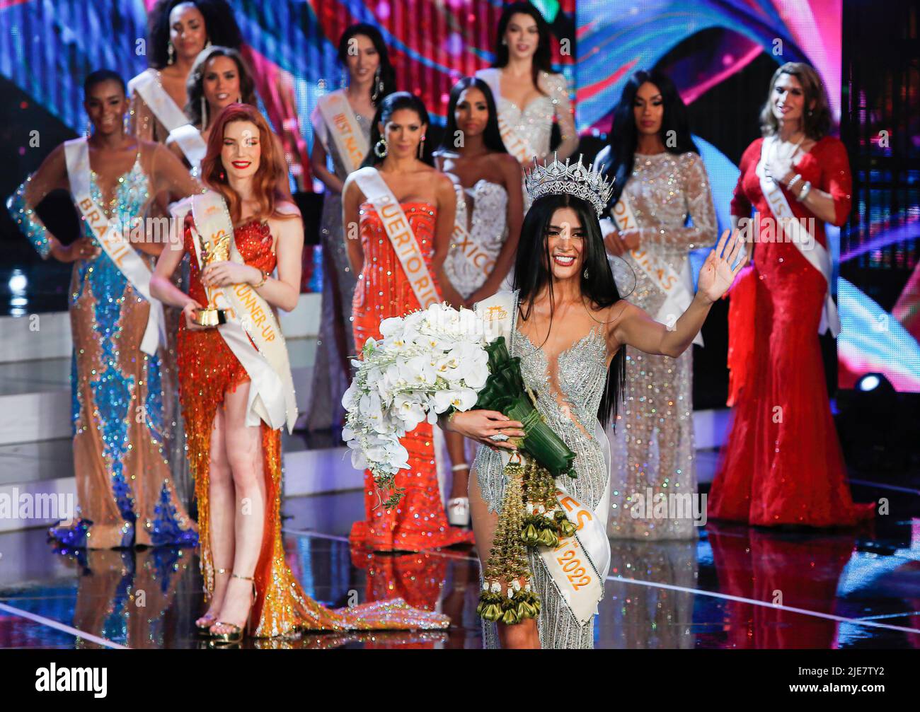 Fuschia anne ravena hi-res stock photography and images - Alamy