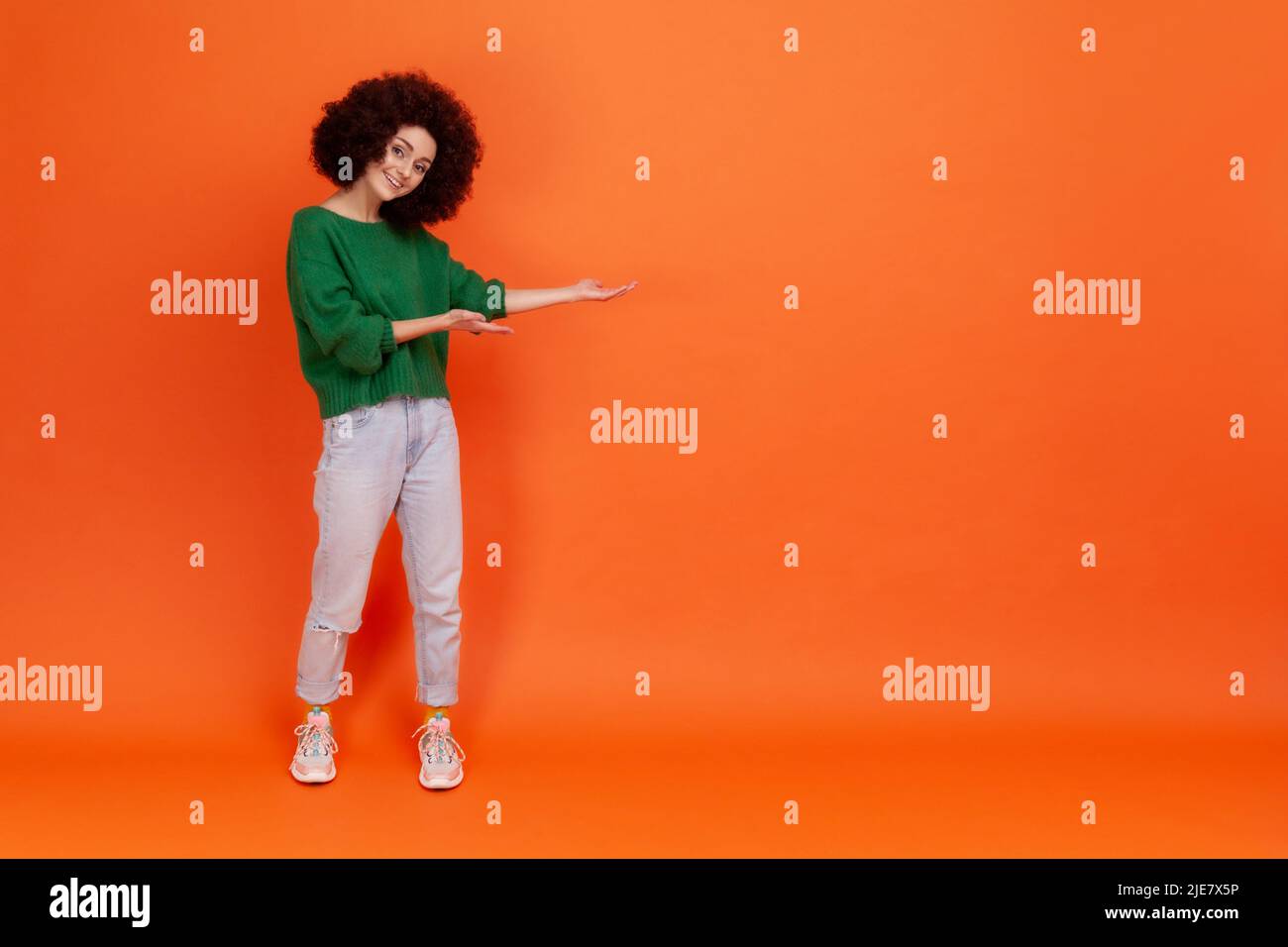 Woman agree hi-res stock photography and images - Alamy