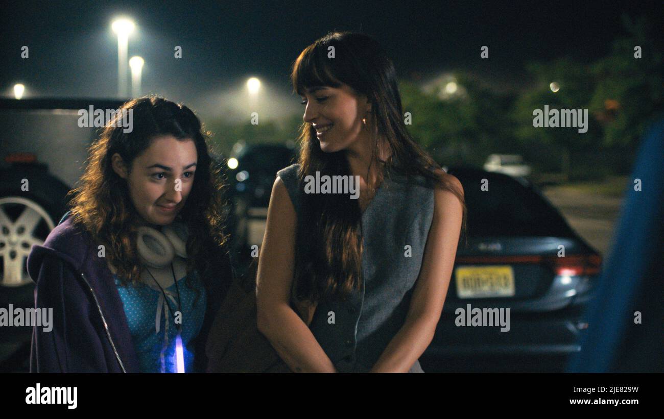 DAKOTA JOHNSON and VANESSA BURGHARDT in CHA CHA REAL SMOOTH (2022 ...